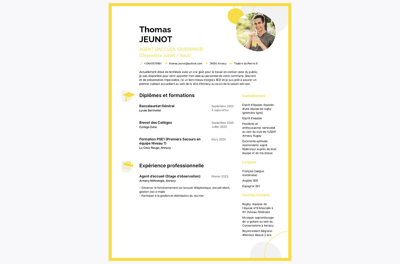 Exemple de CV pour décrocher un job d'été [Méthode guidée]